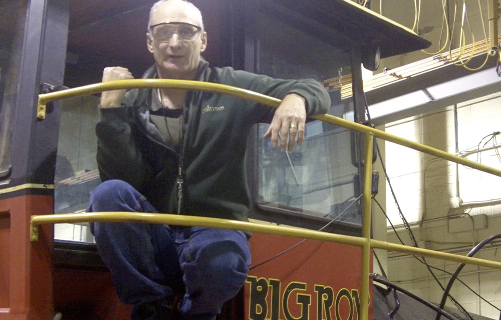 Eight-wheel drive tractor “Big Roy” begins restoration at Versatile