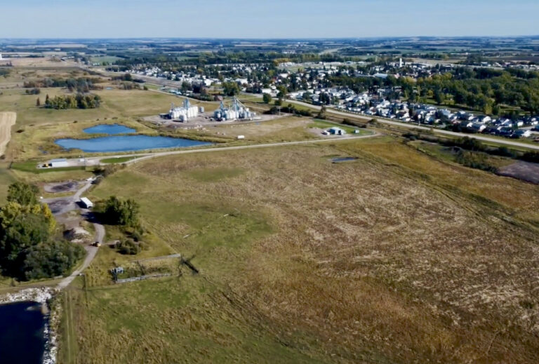 Bowden pulse-processing plant breaks ground - Alberta Farmer Express